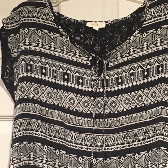 Anthropologie | Tops | Anthropologie Black And White Tribal Top Szs ...